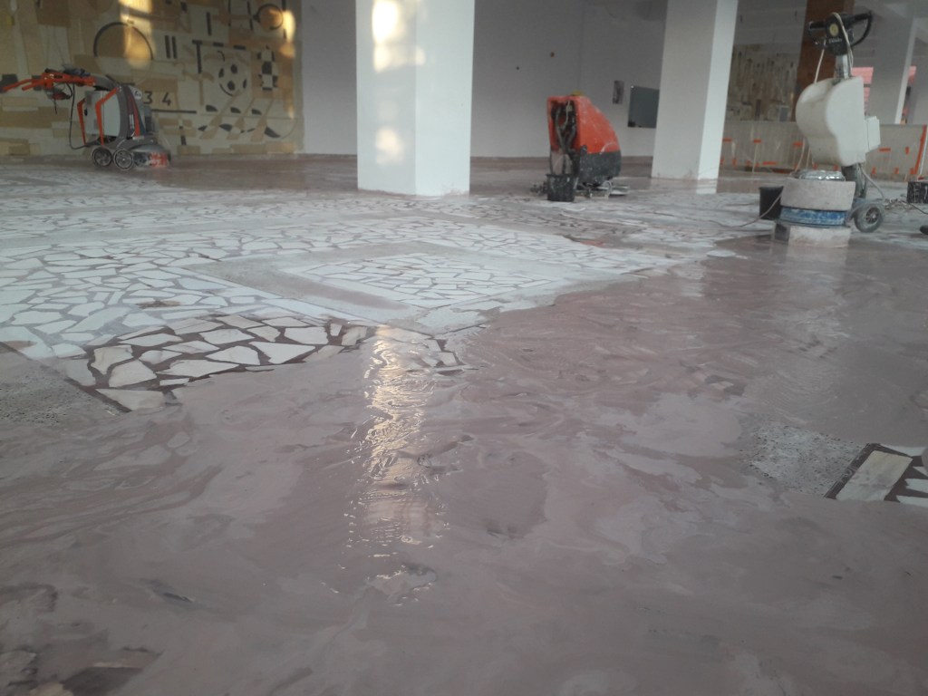 Mozaic si terrazzo. Reconditionare, slefuire si lustruire ...