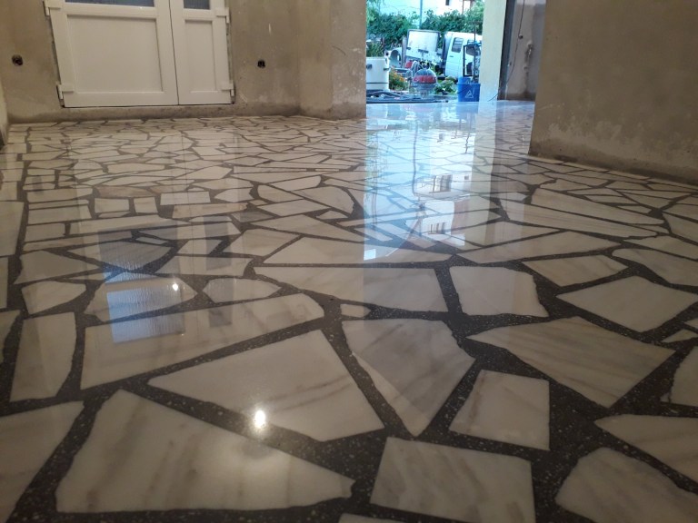 Mozaic si terrazzo. Reconditionare, slefuire si lustruire ...